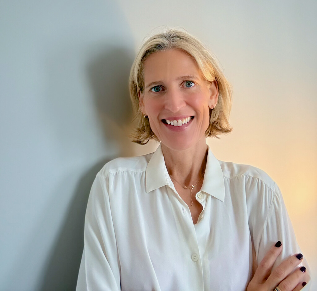 Jenny Robins – SERIAL EYES